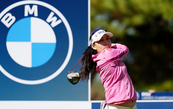 BMW 레이디스 챔피언십, 태국 출신 아타야 티티쿨 1R 단독 선두