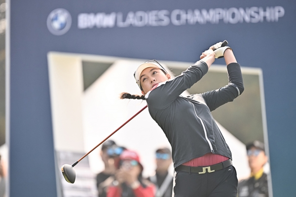 BMW 레이디스 챔피언십, 태국 출신 아타야 티티쿨 3R 선두 탈환